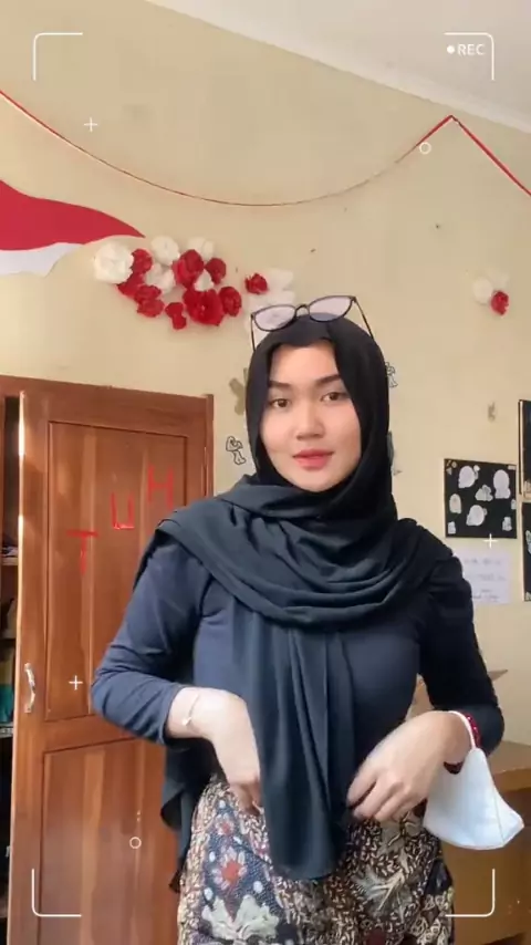 nella hijab twitter