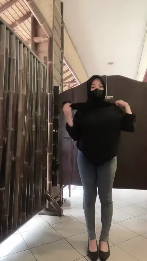 awek hijab tayang body | Discover