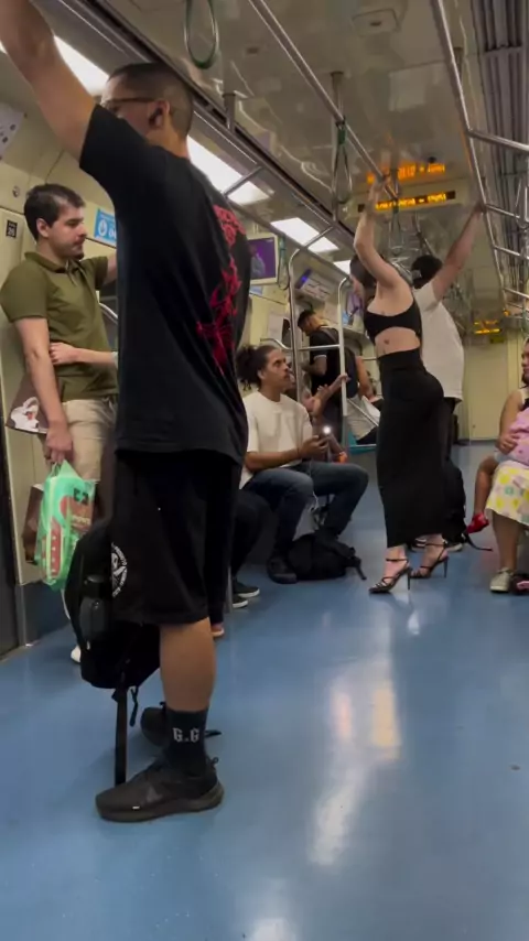 ginrummyextra:o que você faria ? 👀😮