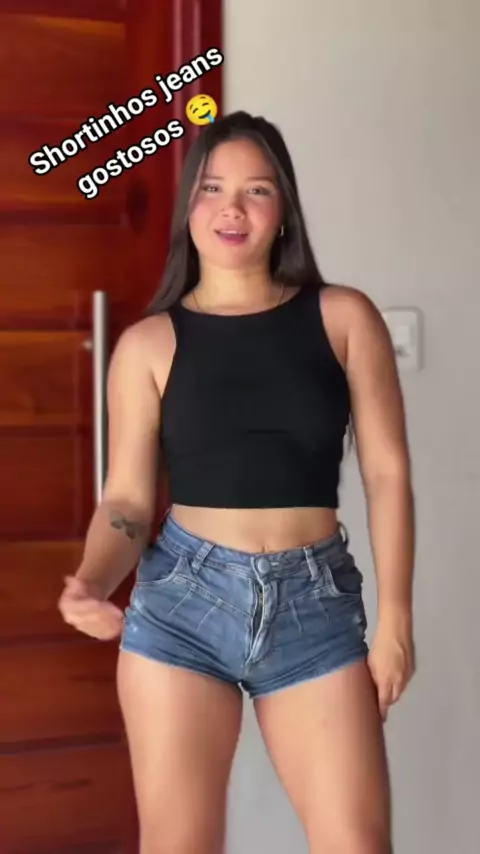 Novinha Rebolando De Shortinho Jeans 9271