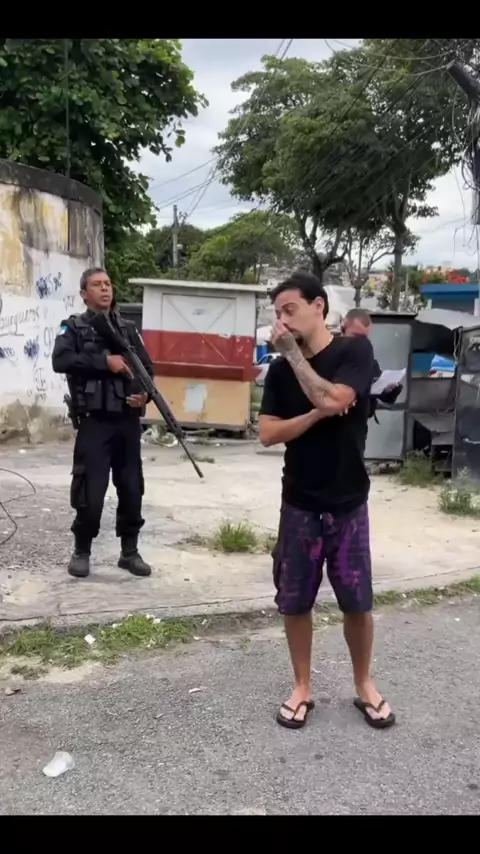 Explicação domc poze status