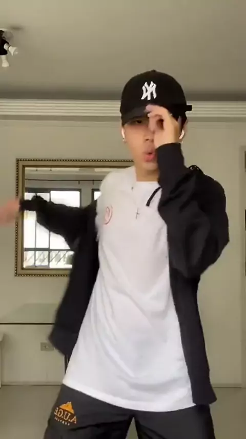 gabby golf girl bikini photos