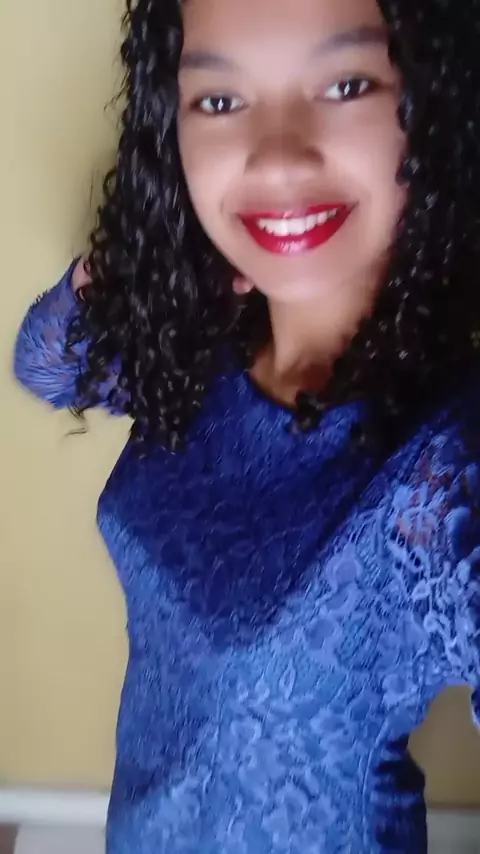 amanda vitoria estrela do kwai:oi