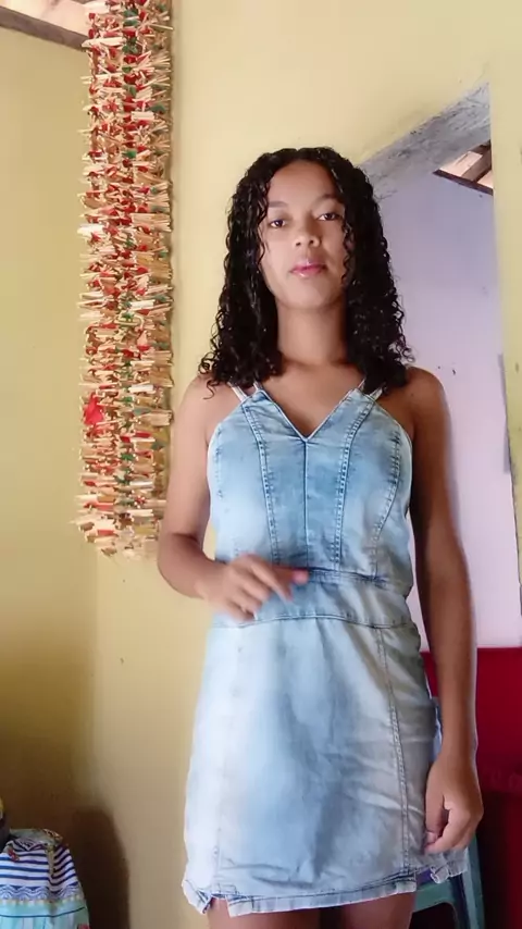 amanda vitoria estrela do kwai:curte e comenta