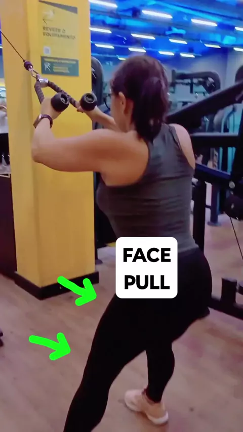 exercicio face pull:face pull na polia vem pro tre ...| Kwai